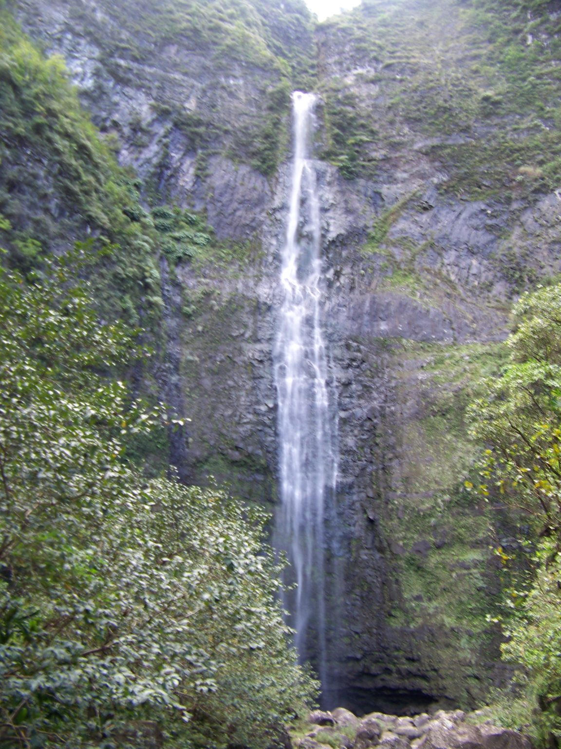 HAWAII WATERFALL MYSTIQUE | Inspirational Travel Adventures