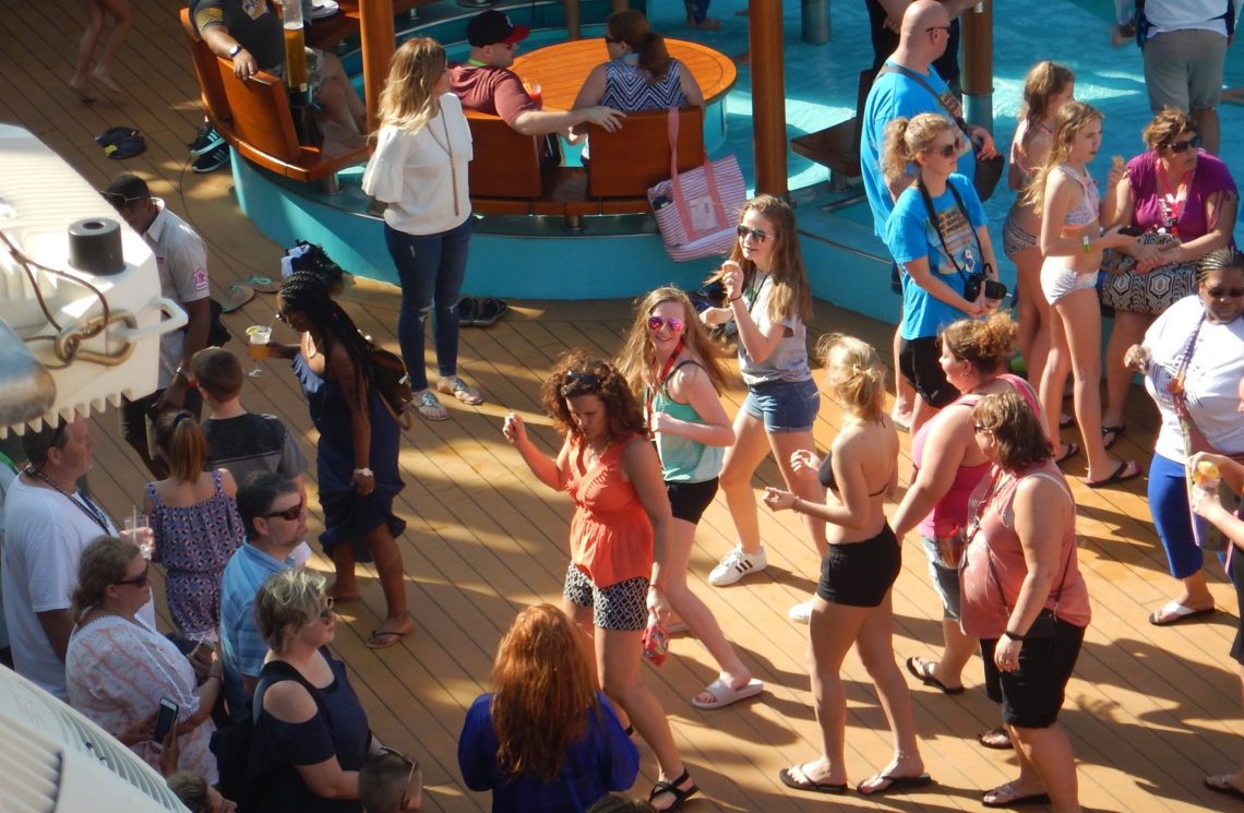 10 REASONS TO CRUISE ON YOUR VACATION! | Inspirational Travel Adventures