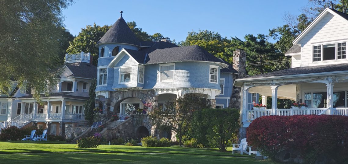 MICHIGAN LIGHTHOUSE SERIES – HARBOR POINT’S LIGHTHOUSE